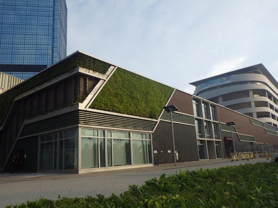 Localized energy solution for district cooling system in Hong Kong ...